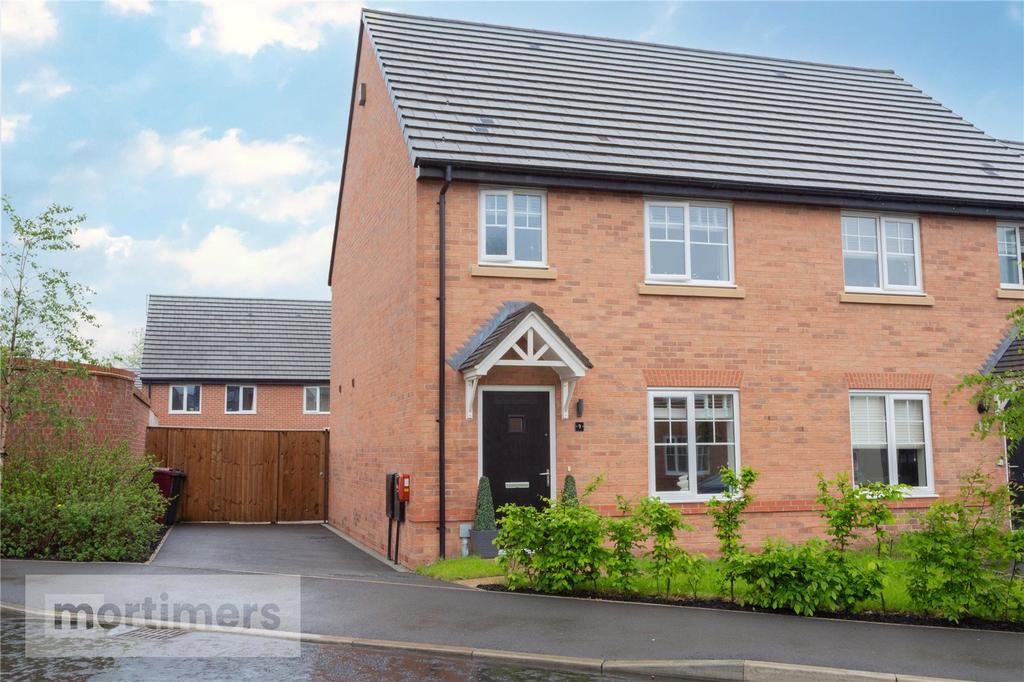 Wayfaring Road, Barrow, Clitheroe... 3 bed semi-detached house - £279,950
