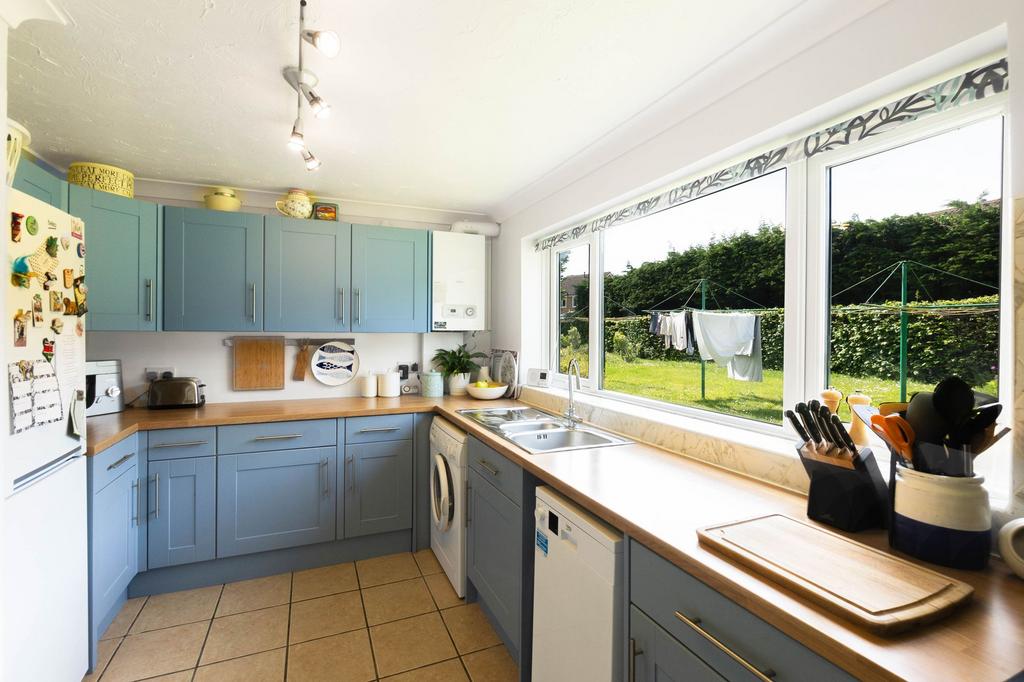 Cherry Close, Milton, CB24 2 bed ground floor flat for sale - £270,000