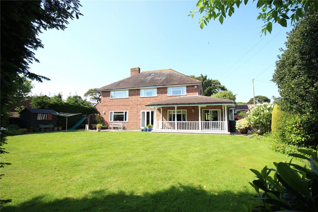 Court Road, Lee-On-the-Solent... 5 bed detached house for sale - £835,000