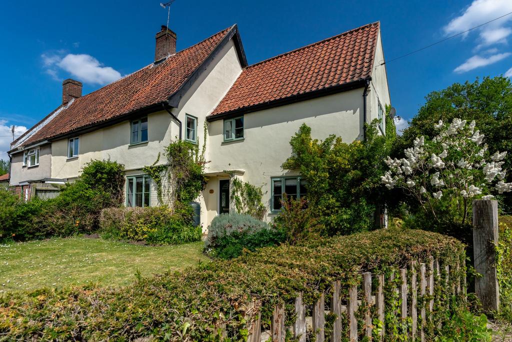 The Street, Honingham, NR9 5 bed cottage for sale - £475,000