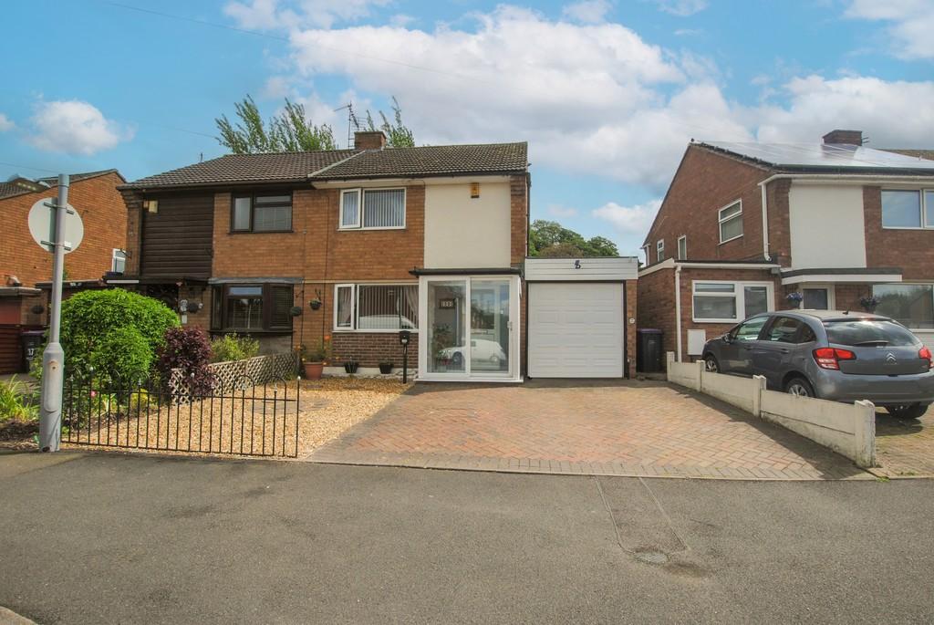 Woodside Road, Ketley, Telford... 3 bed semi-detached house for sale ...