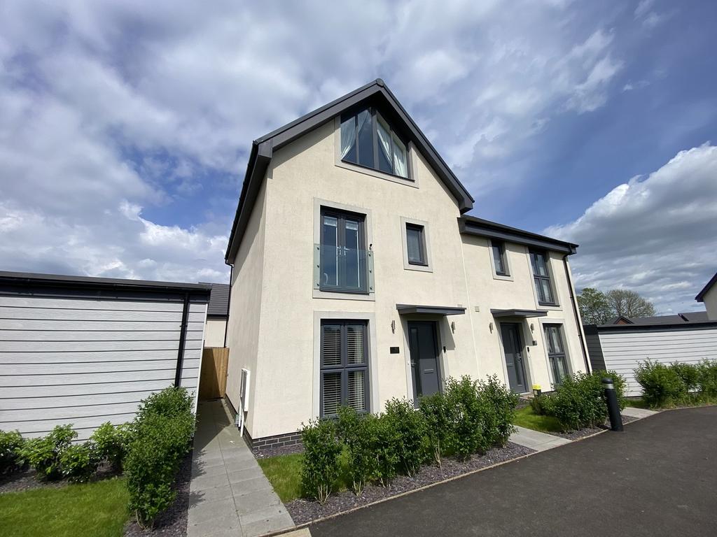 Waun Fawr, Parc Ceirw, Morriston... 4 bed semi-detached house - £330,000