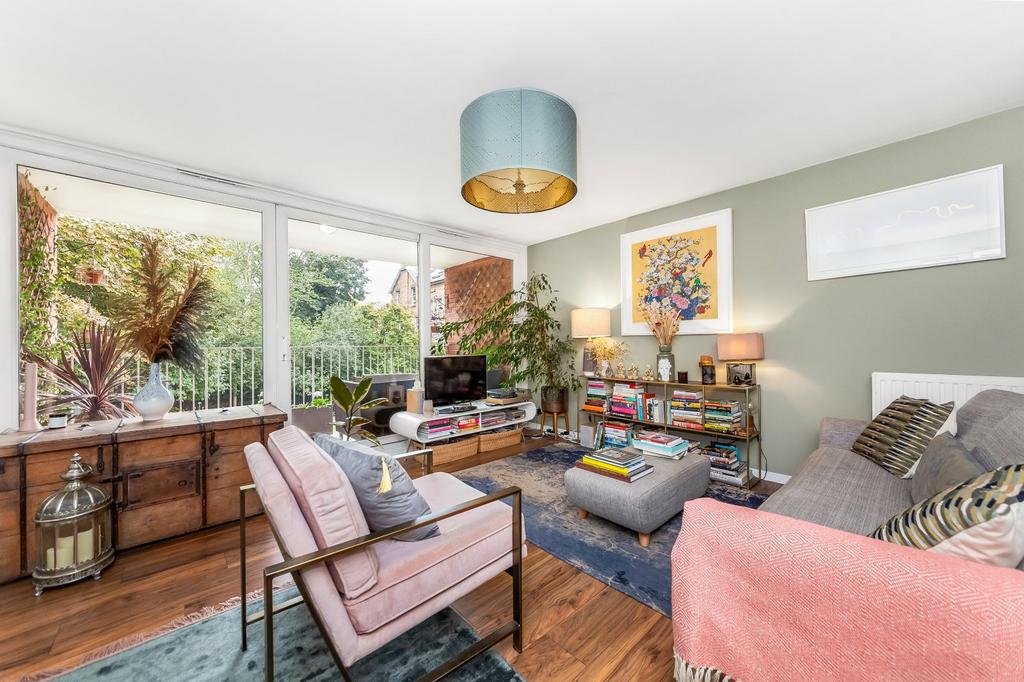 William Court, 85 Highfield Hill... 2 bed apartment - £500,000