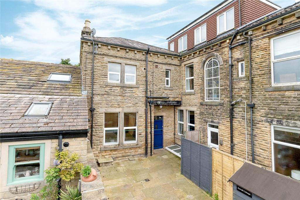 Zomali Cottage, Dean Lane, Horsforth... 2 bed terraced house - £250,000
