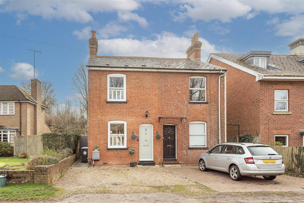 Hemel Hempstead Road, Redbourn, St.... 3 bed semi-detached house - £625,000