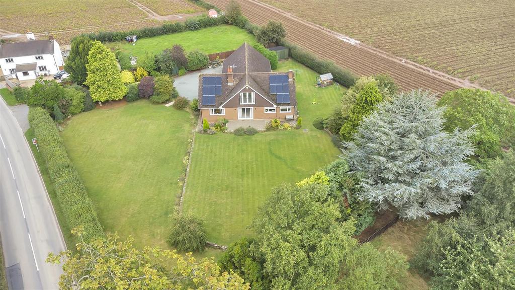 Osbaston, Oswestry, SY10 8HT 5 bed detached house - £575,000