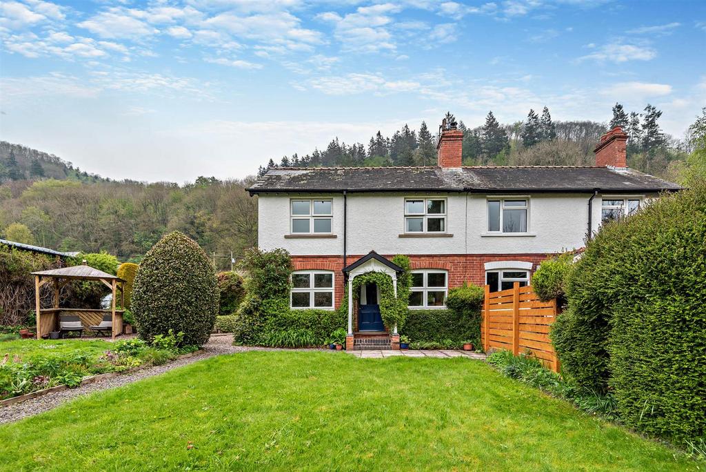 2 Gwern Y Pant, Berriew, Welshpool 2 bed semi-detached house for sale ...