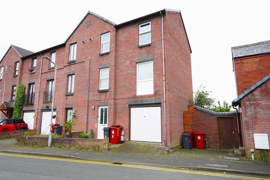 Buccleuch Court, Barrow-In-Furness 3 bed end of terrace house - £145,000