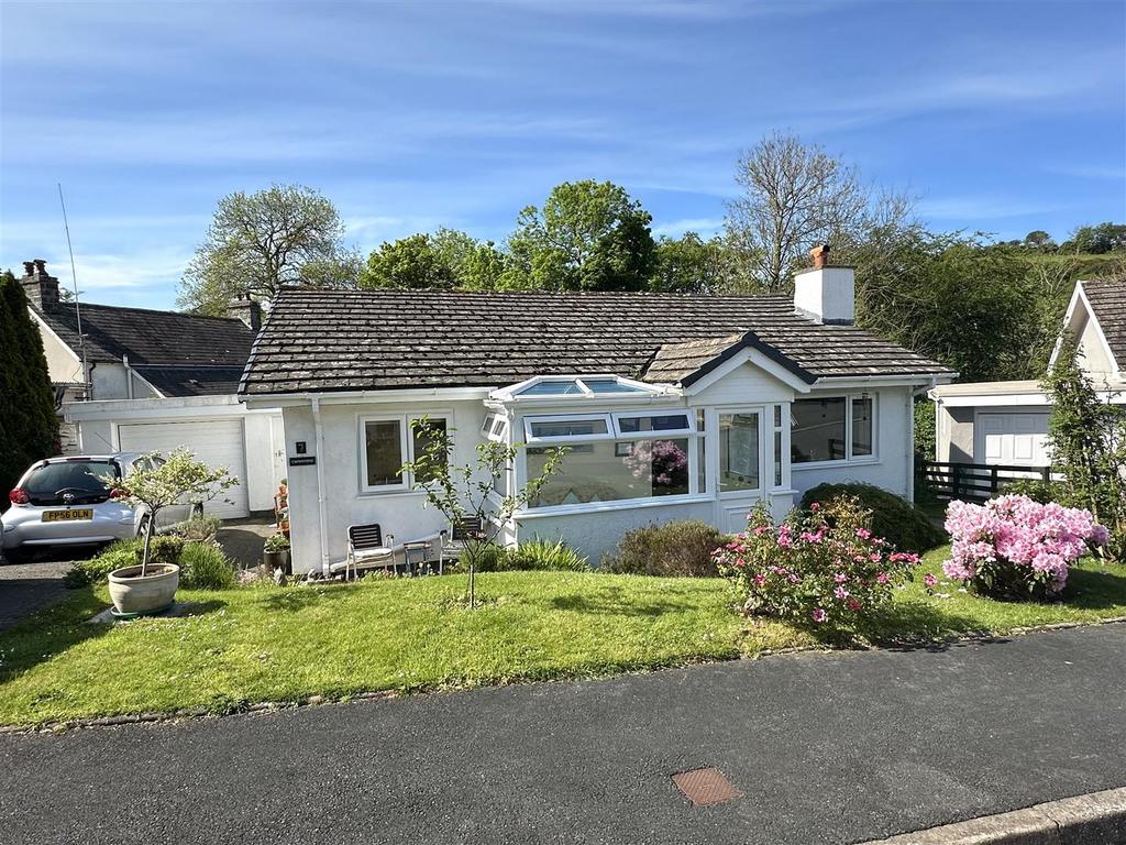 Llanwern Estate, Gilfachrheda, New Quay 2 bed detached bungalow - £279,950
