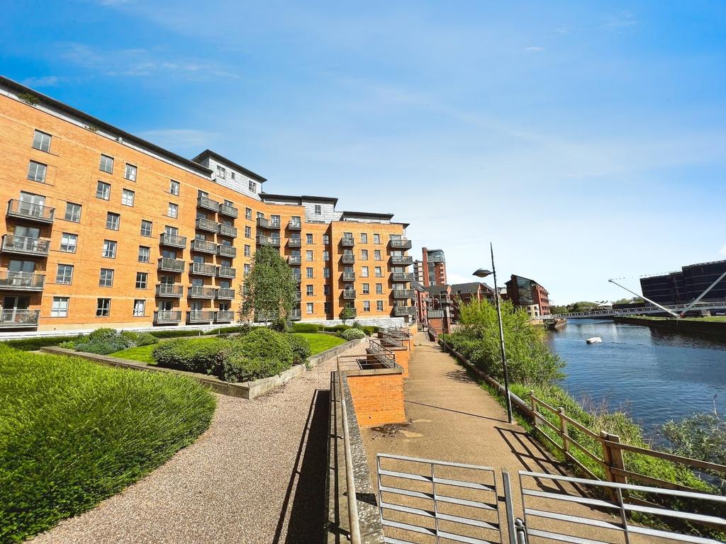 Merchants Quay, East Street, Leeds... 2 bed flat to rent - £1,350 pcm ...