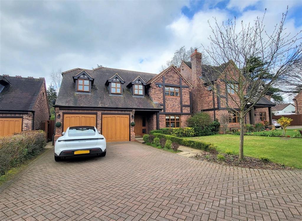 Kingscroft Close, Sutton Coldfield... 4 bed detached house - £2,800 pcm ...