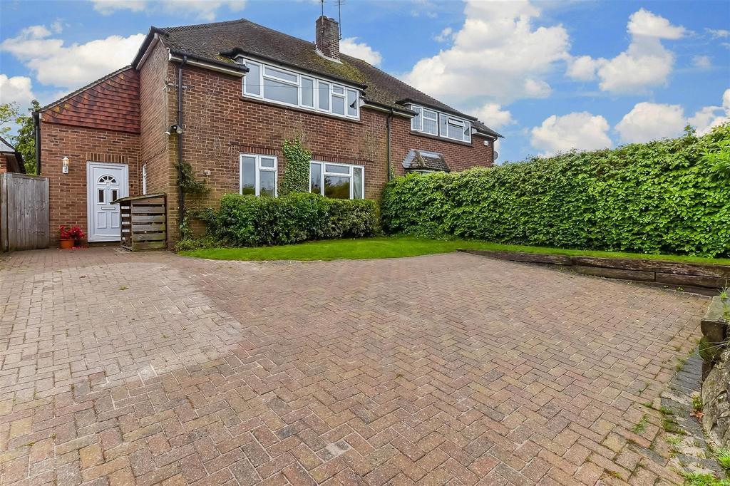 Roseacre Lane, Bearsted, Maidstone, Kent 4 bed semi-detached house for ...