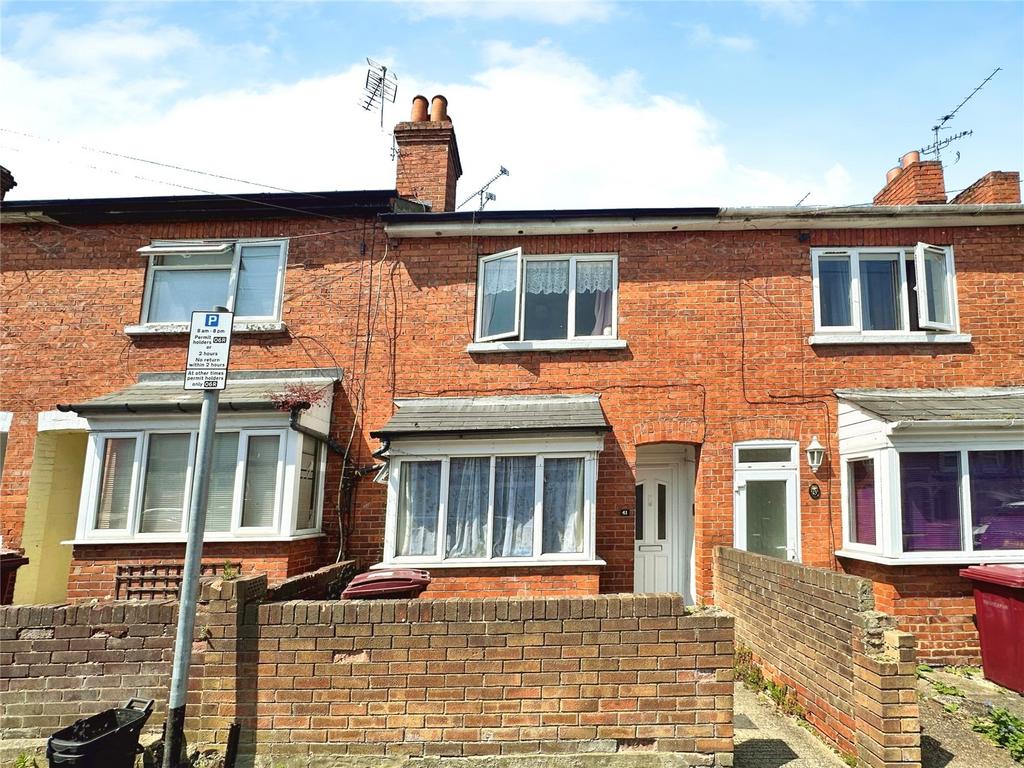 Chester Street, Reading RG30 2 bed terraced house - £240,000