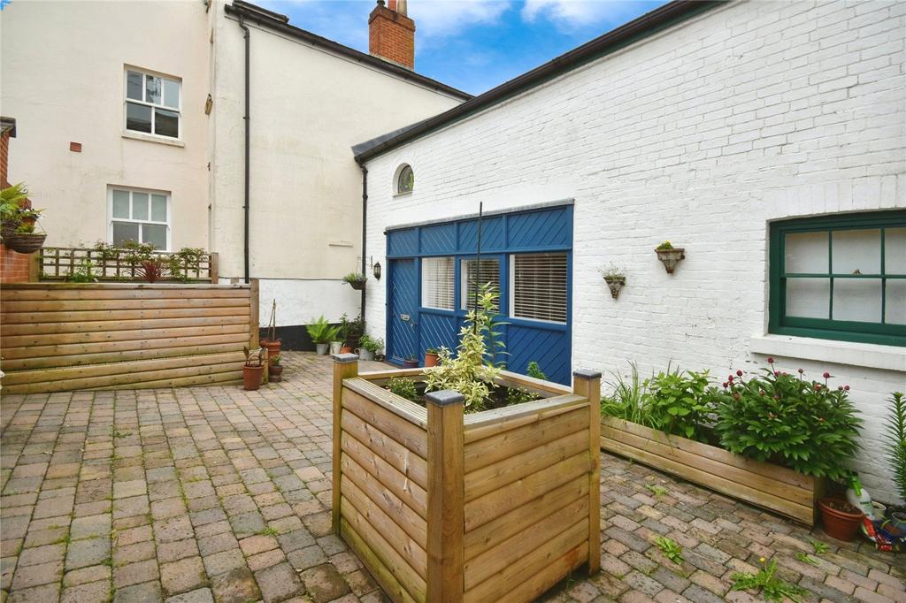 All Saints Gardens, Reading RG1 2 bed apartment - £275,000