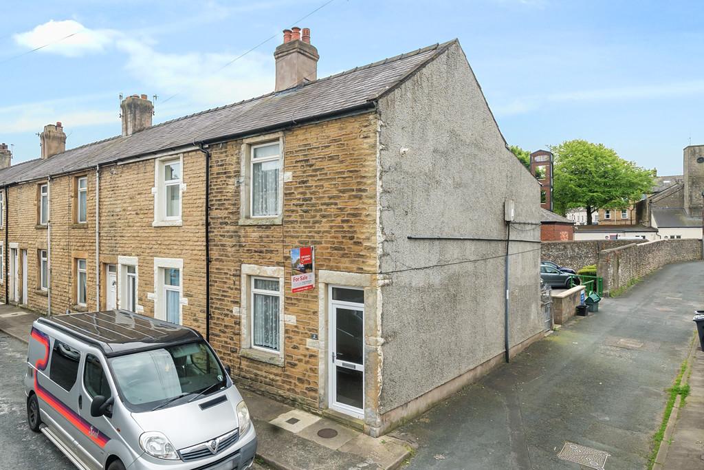 2 Ramsden Street, Carnforth... 2 bed end of terrace house - £125,000