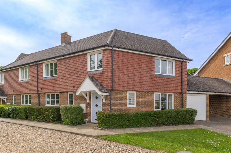 Ashengate Way, Five Ash Down 4 bed end of terrace house - £450,000