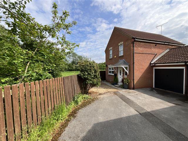Holme Way, Worksop, S81 7NZ 3 bed link detached house for sale - £215,000
