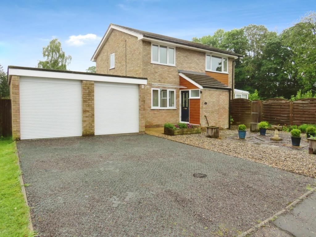 The Oaks, Ashill IP25 4 bed detached house - £375,000