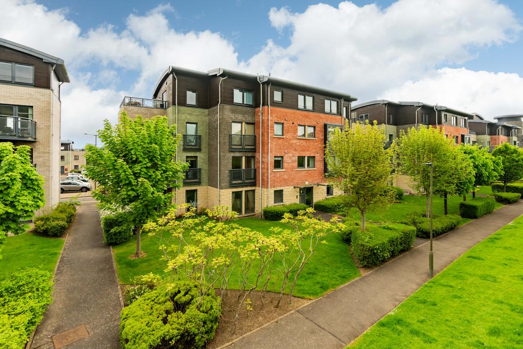 Meggetland View, Edinburgh EH14 1 bed flat - £205,000