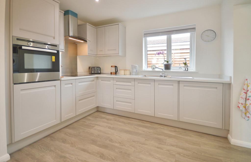 Christopher Close, Louth LN11 0BT 3 bed detached bungalow - £270,000