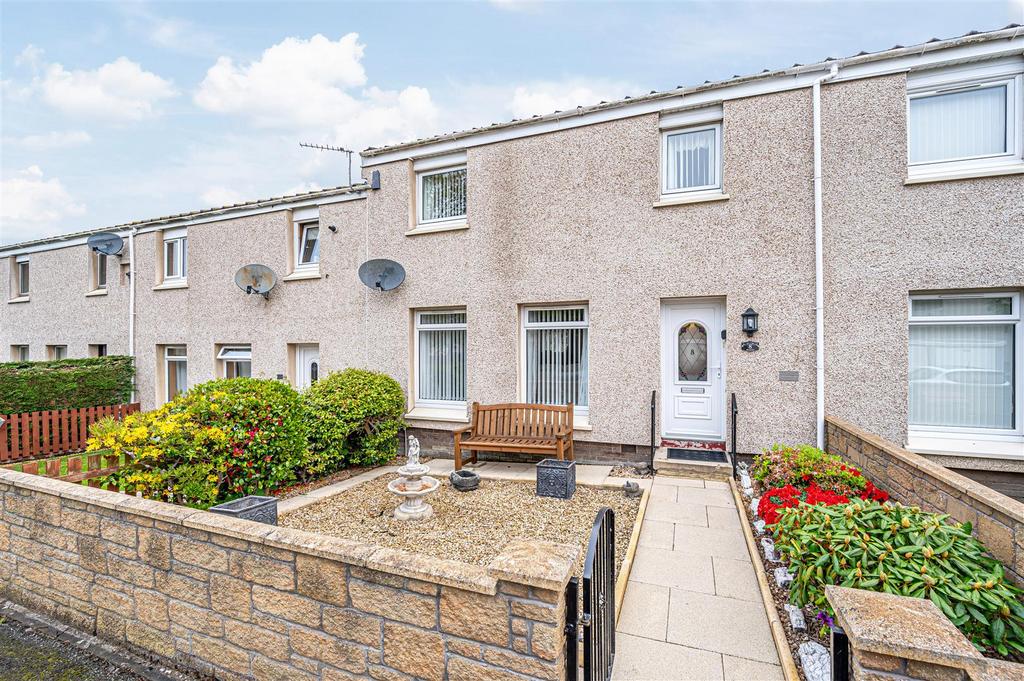 8 Kerr Place, Dunfermline, KY11 4XP 3 bed terraced house - £150,000