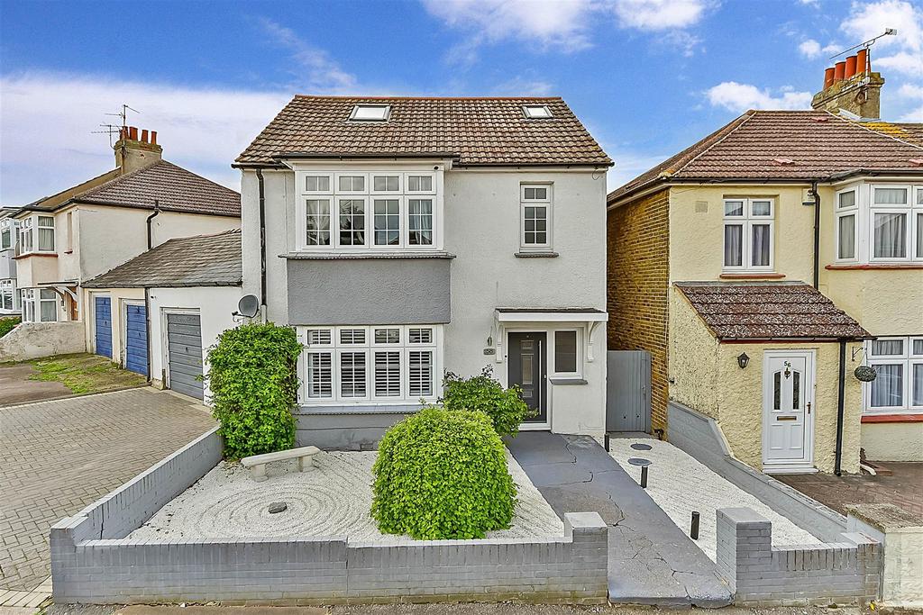 Horsted Avenue, Chatham, Kent 4 bed detached house - £460,000