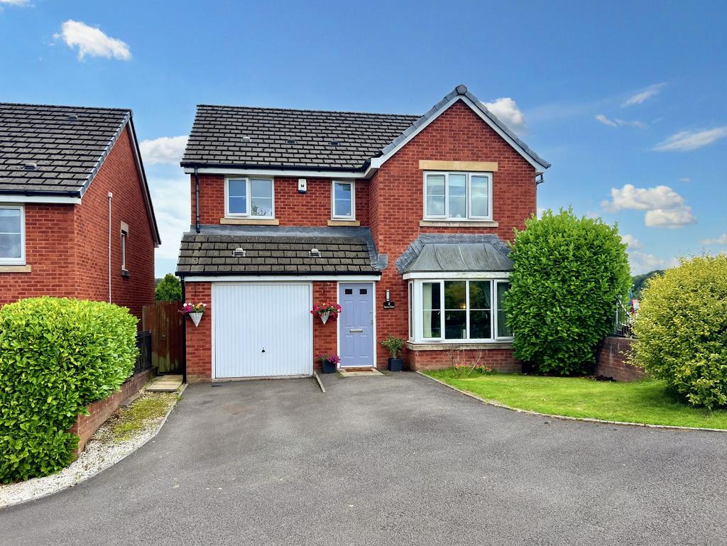 Farm Close, Hengoed CF82 4 bed detached house for sale - £270,000