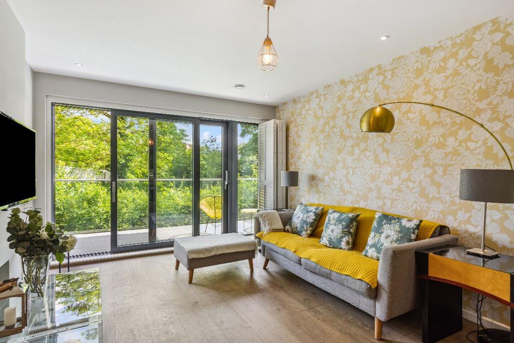 Henry Chester Building, London, SW151LY 2 bed flat for sale - £700,000
