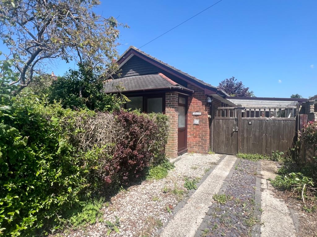 Mopley Close, Langley, Southampton... 2 bed detached bungalow - £300,000