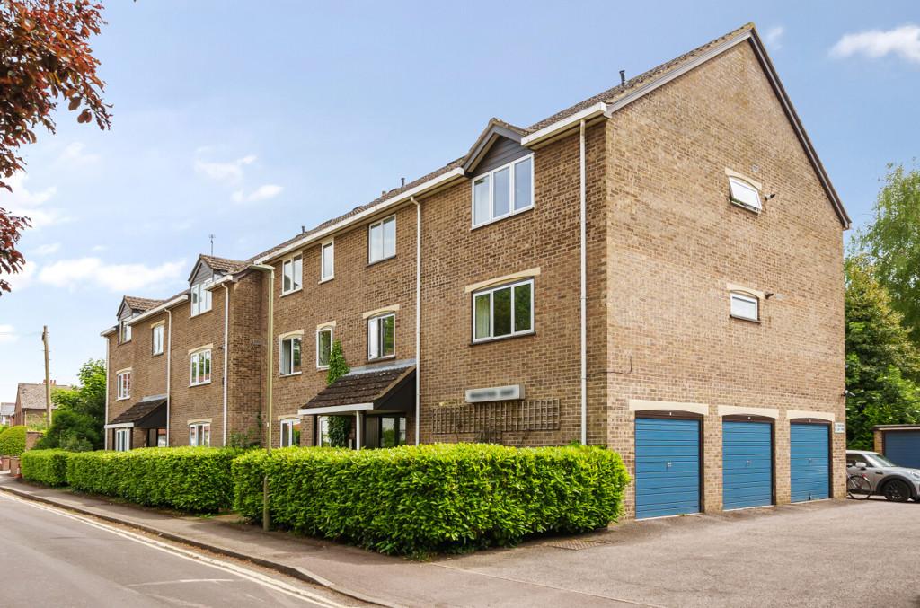 Osberton Road, Summertown, Oxford 2 bed apartment - £380,000