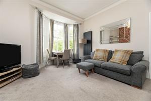 York Villas, Brighton, BN1 3TS 2 bed apartment - £1,400 pcm (£323 pw)