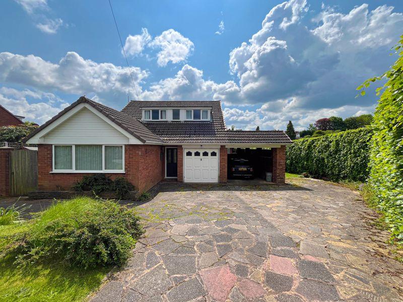 Knoll Close, Butntwood, WS7 4TD 4 bed detached house - £360,000