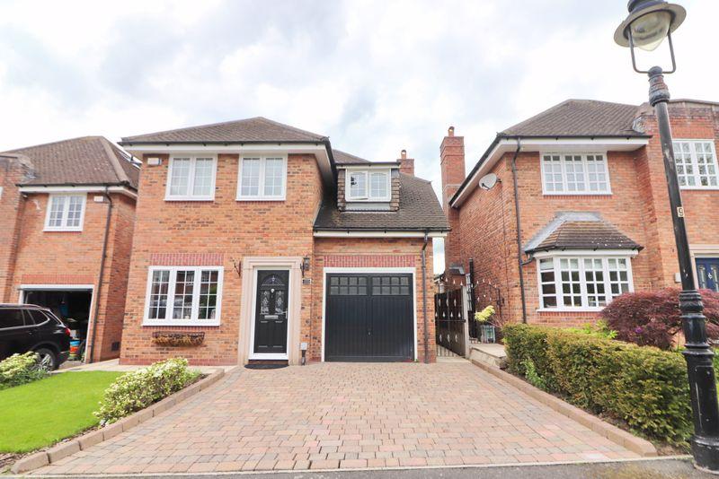 Orchard Avenue, Manchester M28 3 bed detached house - £400,000