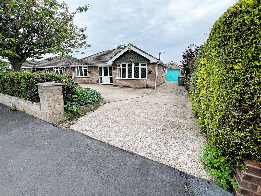 Coniston Crescent Humberston 2 Bed Detached Bungalow For Sale £