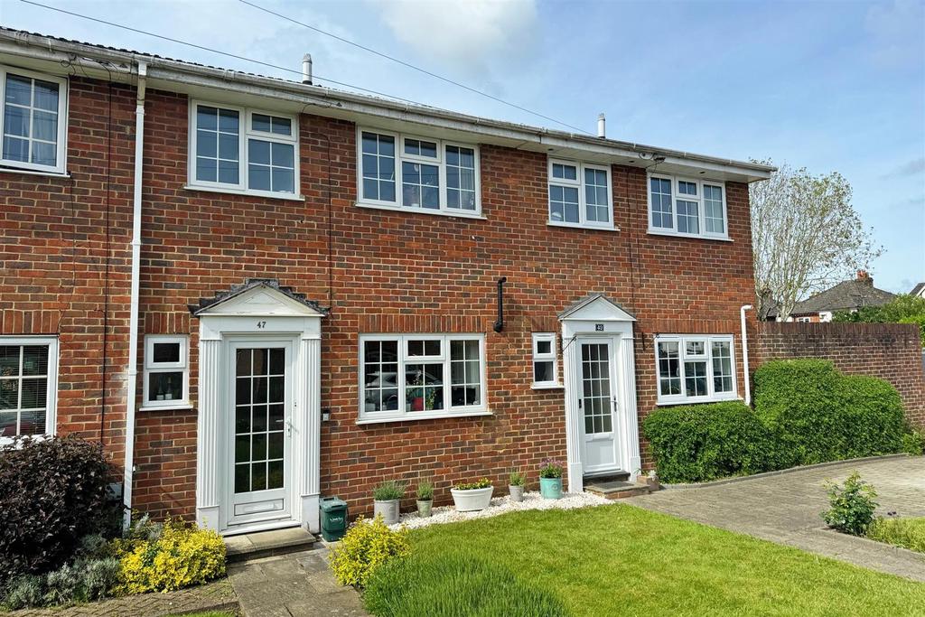 Farncombe 3 bed terraced house for sale - £495,000