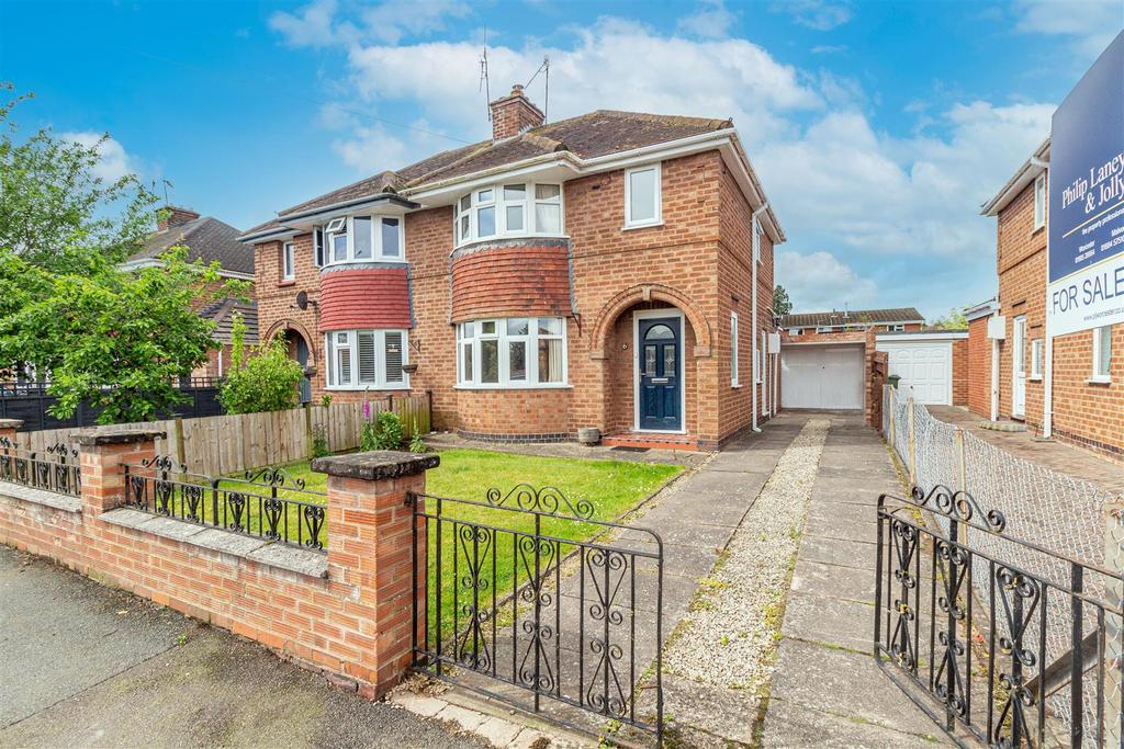 Worboys Road, Worcester 3 bed semi-detached house - £295,000