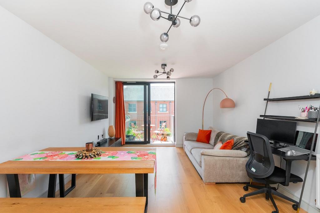 Capstan Room, Southville 1 bed apartment - £285,000