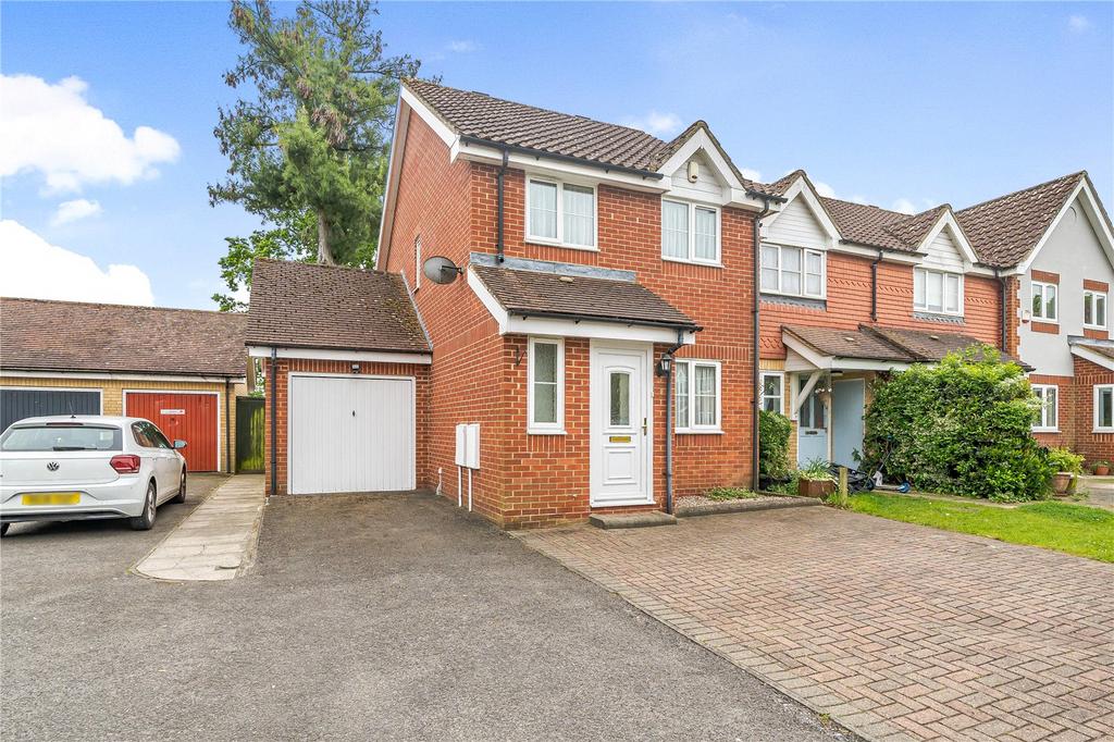 Morse Close, Uxbridge UB9 3 bed end of terrace house - £500,000