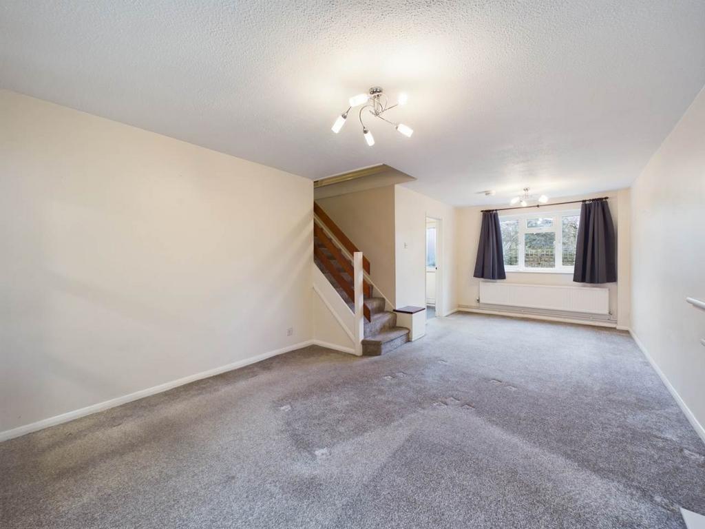 Sway Gardens Muscliff Bournemouth 3 Bed End Of Terrace House £1 650