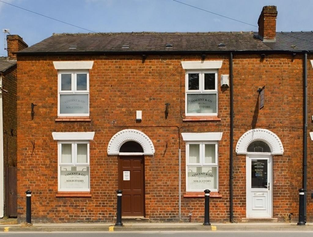 High Street, Standish, Wigan WN6 0HL Property - £550 pcm (£127 pw)