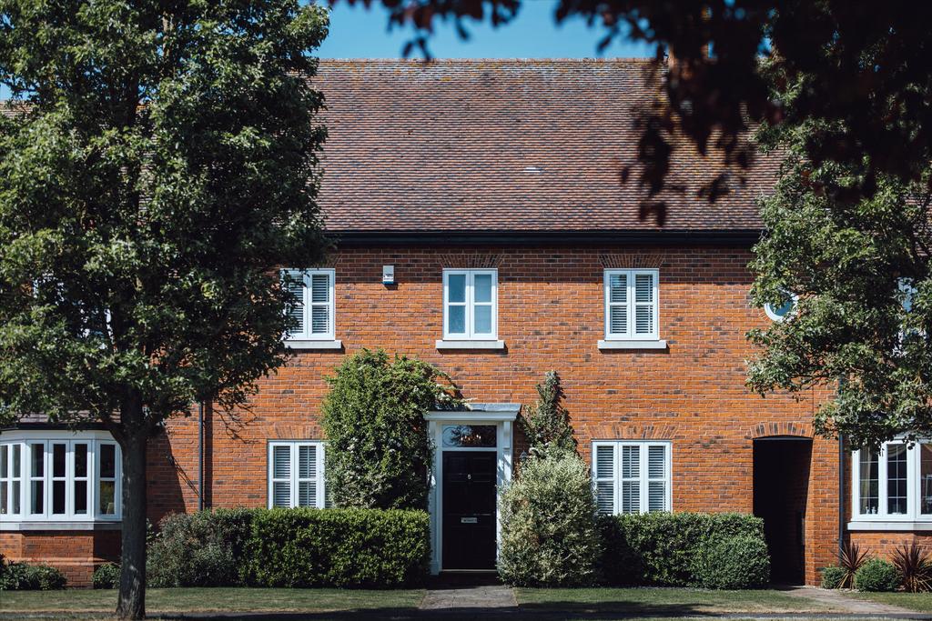 Oldborough Drive, Loxley, Warwick... 4 bed townhouse - £585,000