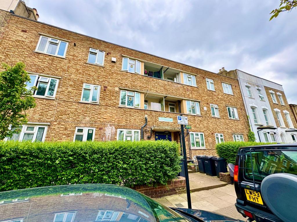 Walford Road, Hackney, London N16 2 bed apartment - £470,000