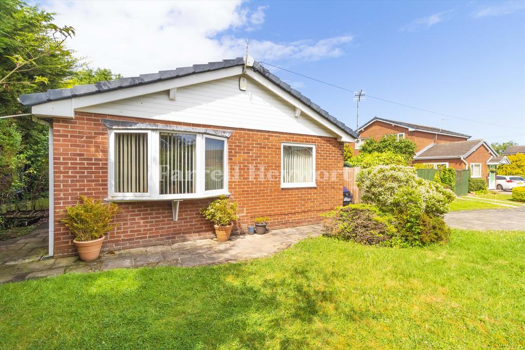 Farnham Way, Poulton Le Fylde FY6 3 bed bungalow - £220,000