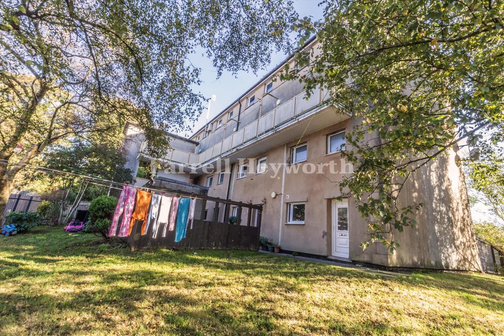 Shards Court, Lancaster LA1 2 bed flat - £75,000