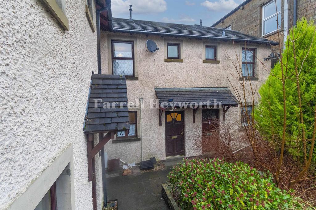 Tower Court, Lancaster LA1 2 bed house - £135,000