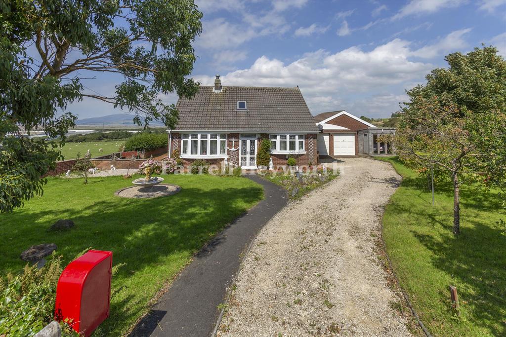 Bank Lane, Barrow In Furness LA14 2 bed house - £330,000