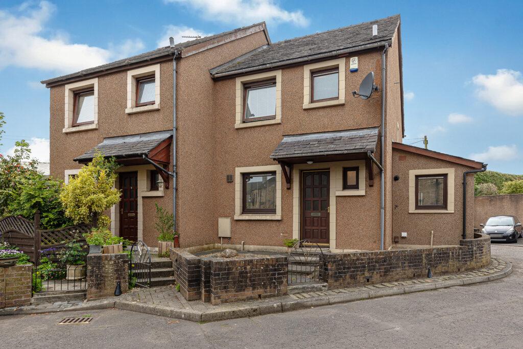 Colquhoun Terrace, Stirling, FK7 2 bed semi-detached house - £180,000
