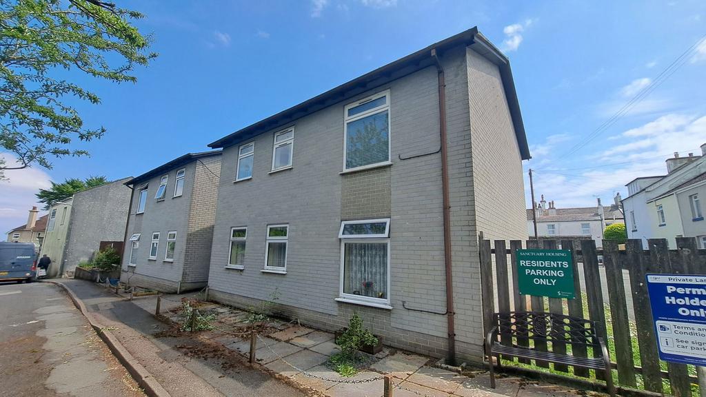 Furrough Cross, Torquay, TQ1 3SE 1 bed flat - £122,000
