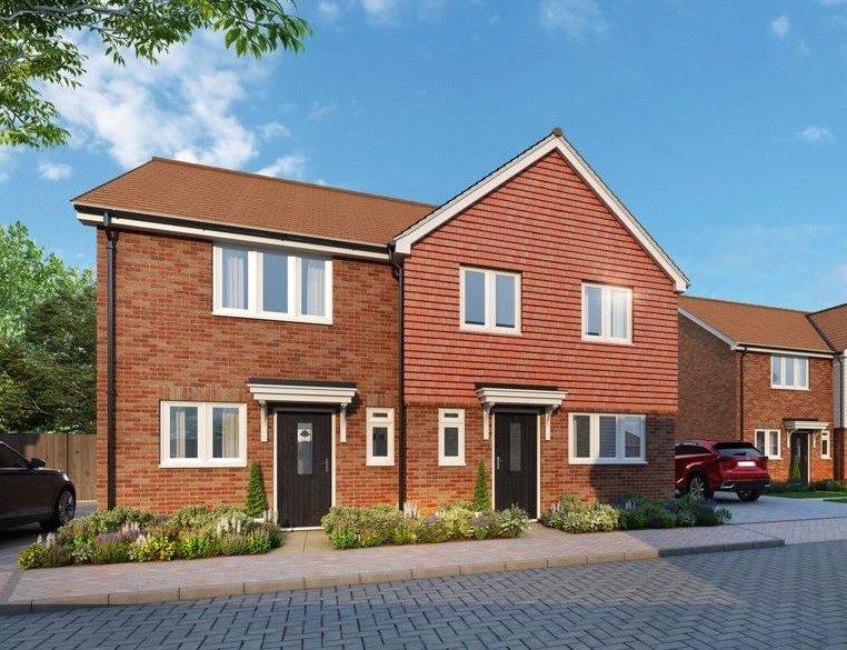 Lambs Close, Hextable, Kent, BR8 2 bed semi-detached house - £400,000