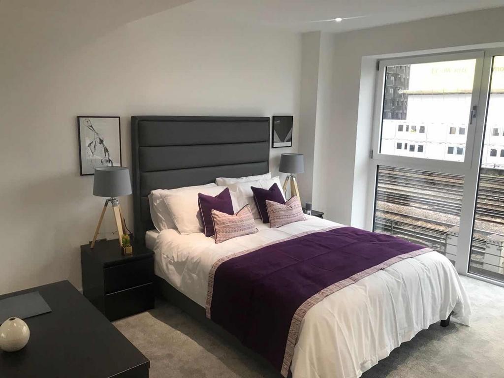 Brent House, SW8 2 bed flat - £3,198 pcm (£738 pw)